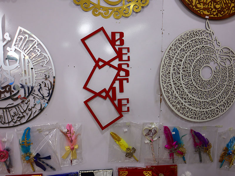 Laser Cut Bestie Photo Frame Design for Wall Decor | Vectors File