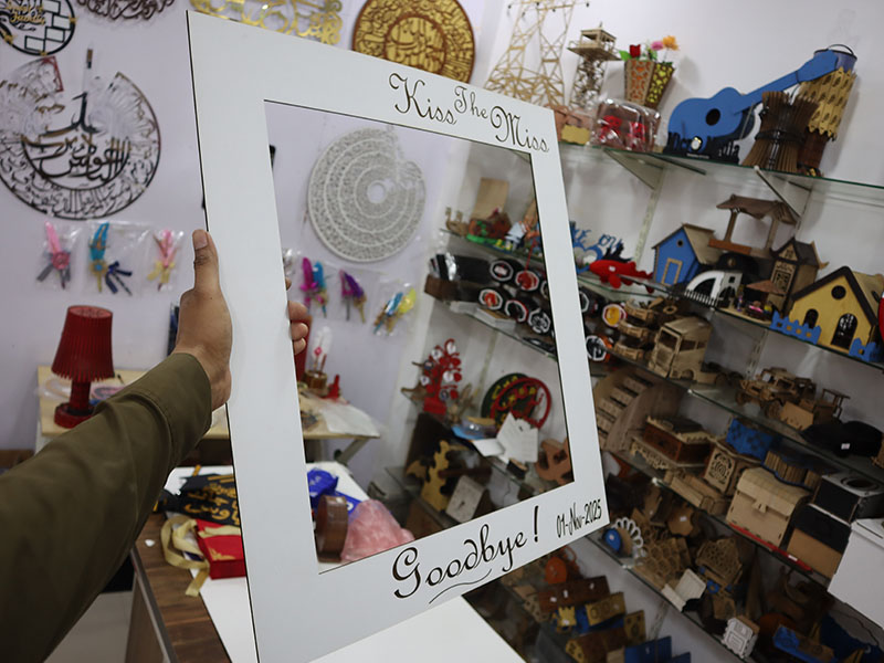 Laser Cut Wooden Photo Booth Selfie Frame Prop | Vectors File